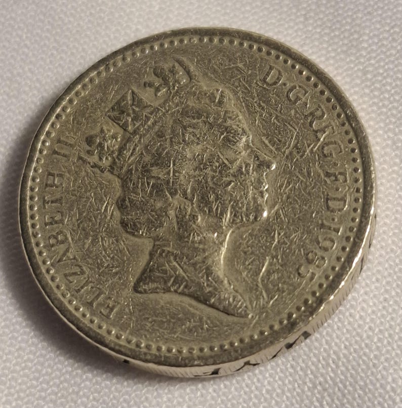 ULTRA Rare Find of a Vintage 1985 1 Pound Queen Elizabeth II Coin With ...