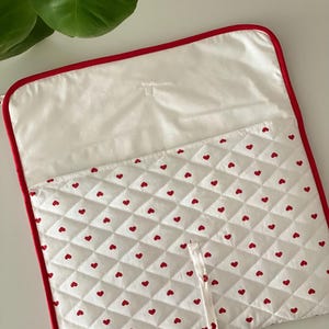 Quilted Laptop Sleeve – Cute Heart Pattern, Soft & Protective Case ...