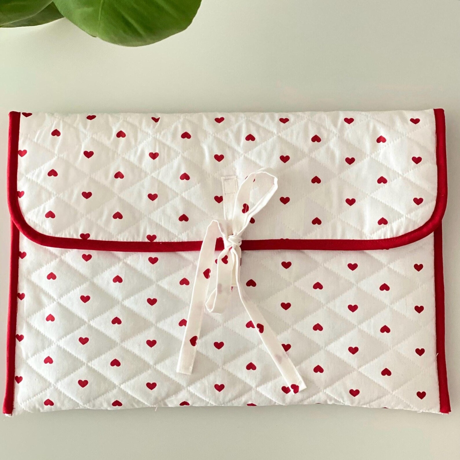Quilted Laptop Sleeve – Cute Heart Pattern, Soft & Protective Case ...