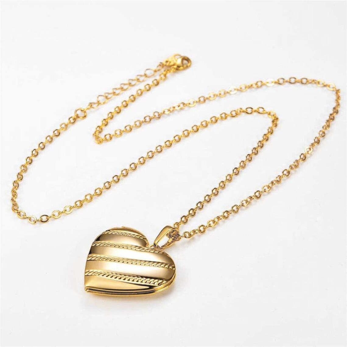 Personalized Photo Heart Locket Necklace: Custom Engraved Pendant - Etsy
