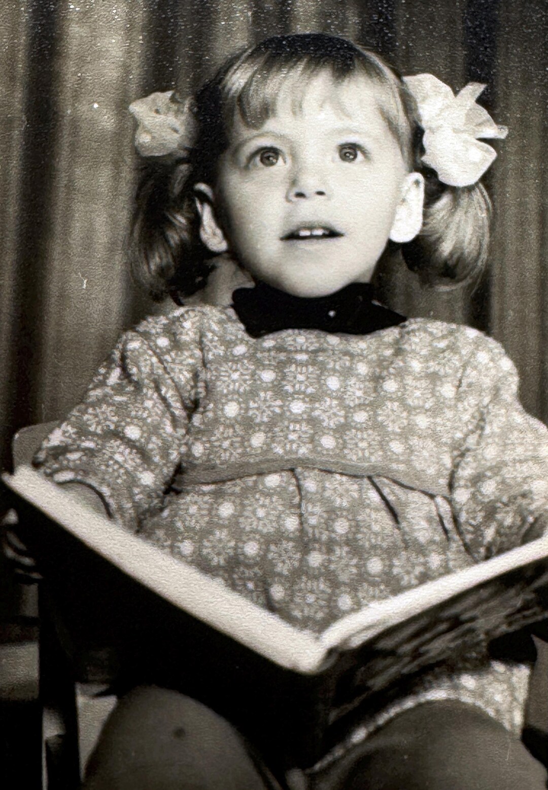 Impressed Child With Book 1970s Little Girl Photo Kids Photography ...