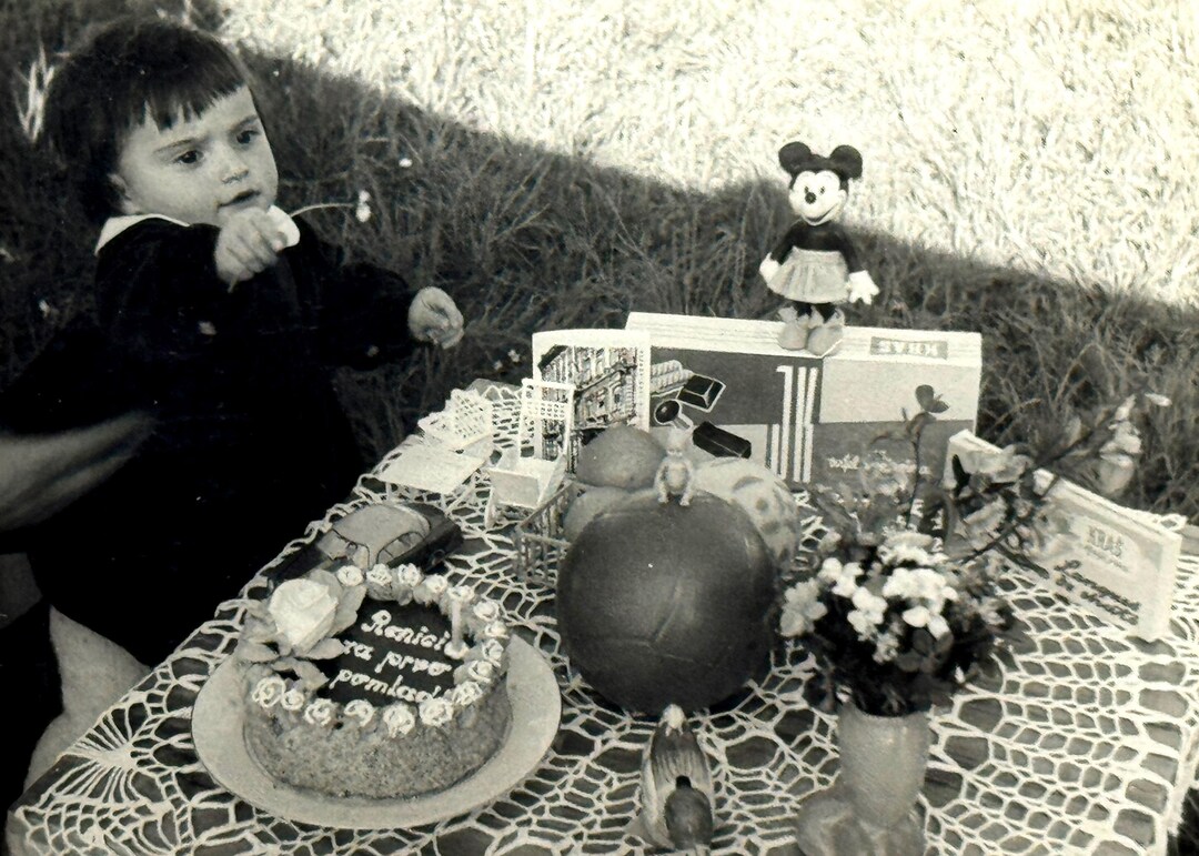 1964 Vintage Birthday Photo, Child & Mickey Cake Joy - Etsy