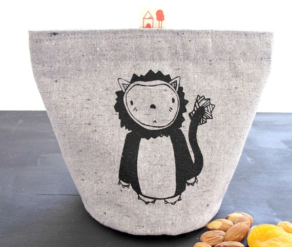 Items similar to Snack pouch, Reusable snack bag, Pouch, Lion Pouch on Etsy