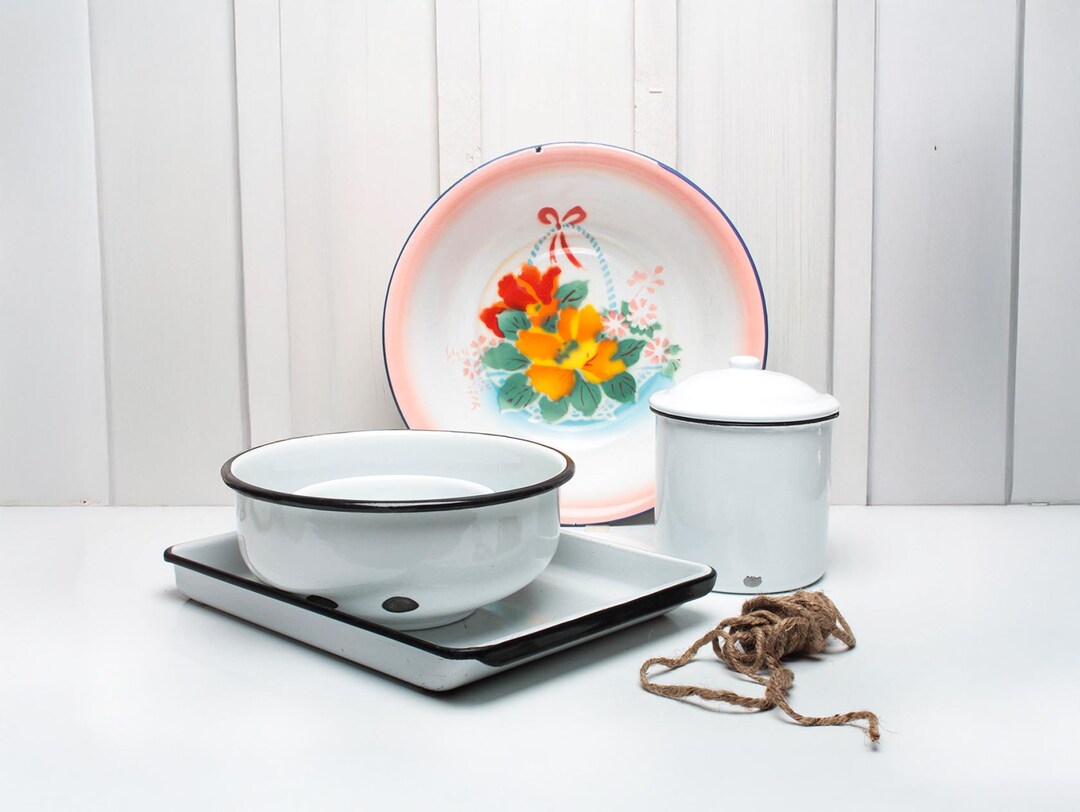 Vintage Farmhouse Enamelware - Etsy