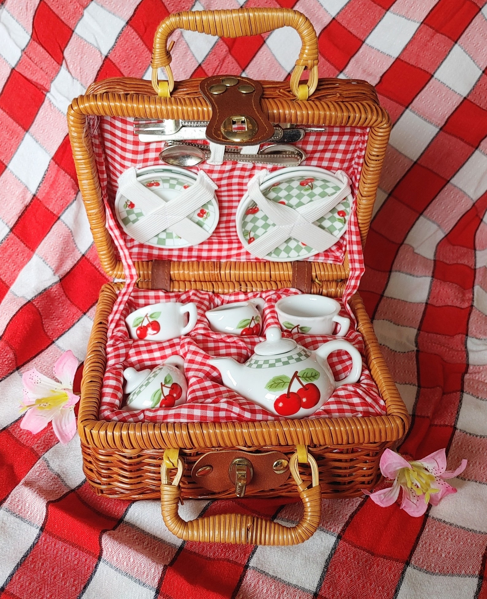 Vintage Miniature Picnic Basket Porcelain Tea Set - Etsy