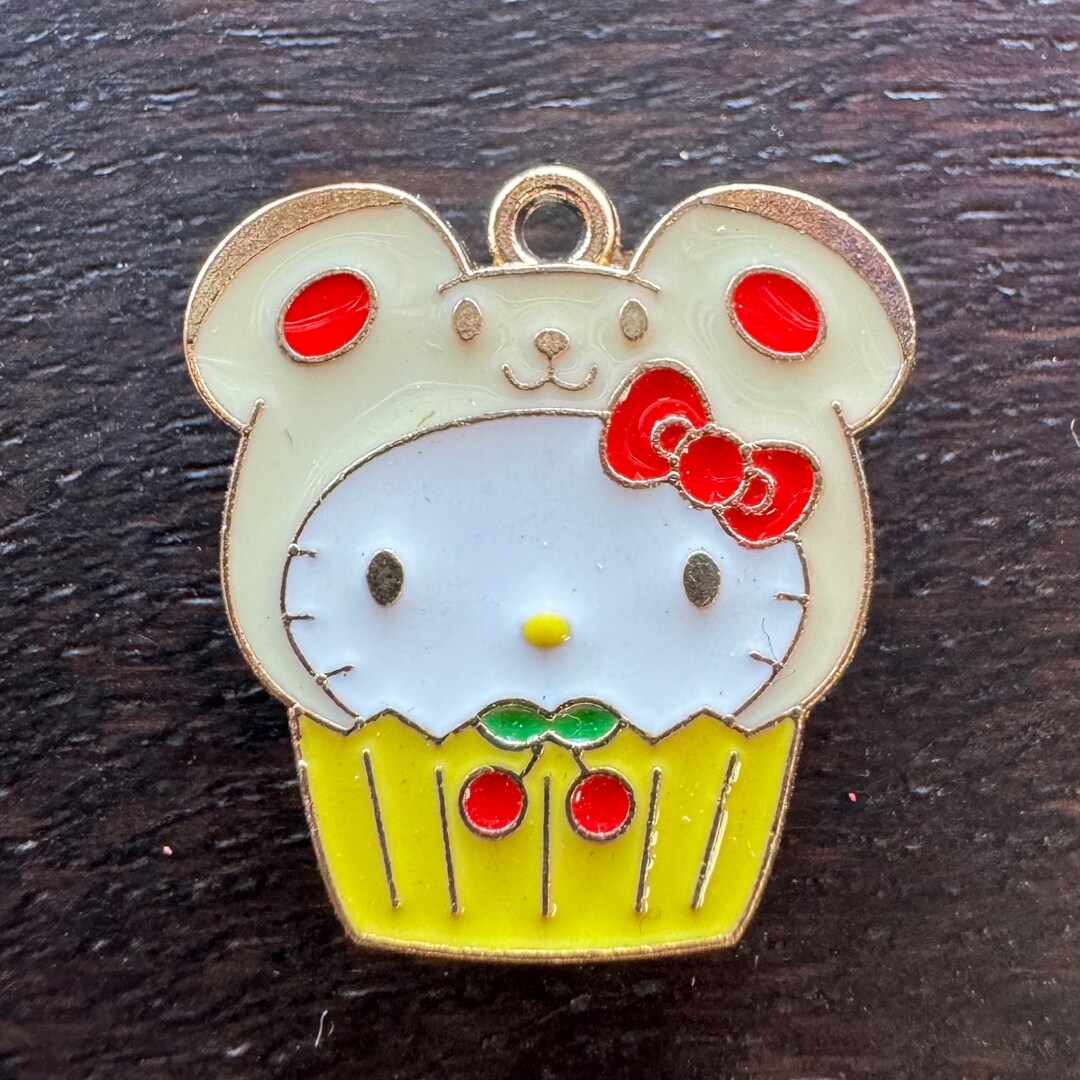 Hello Kitty Adorable Enamel Strong Magnetic Needle Minder Sewing Cross ...