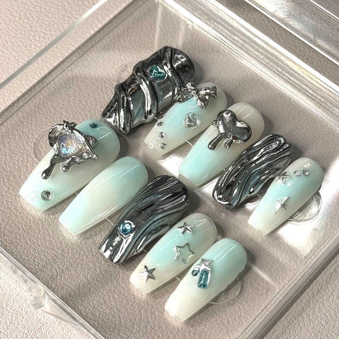 Y2K Cyber Ocean Design With Silver Chrome Blue Aura Press on Nails ...