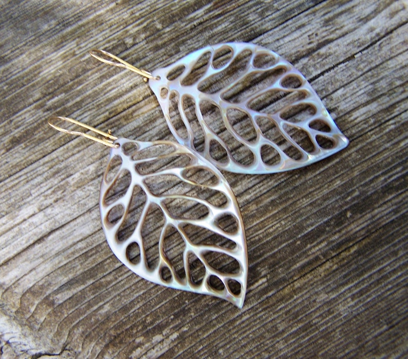 Carved Iridescent Oyster Shell 14K Solid Gold Earwire - Etsy