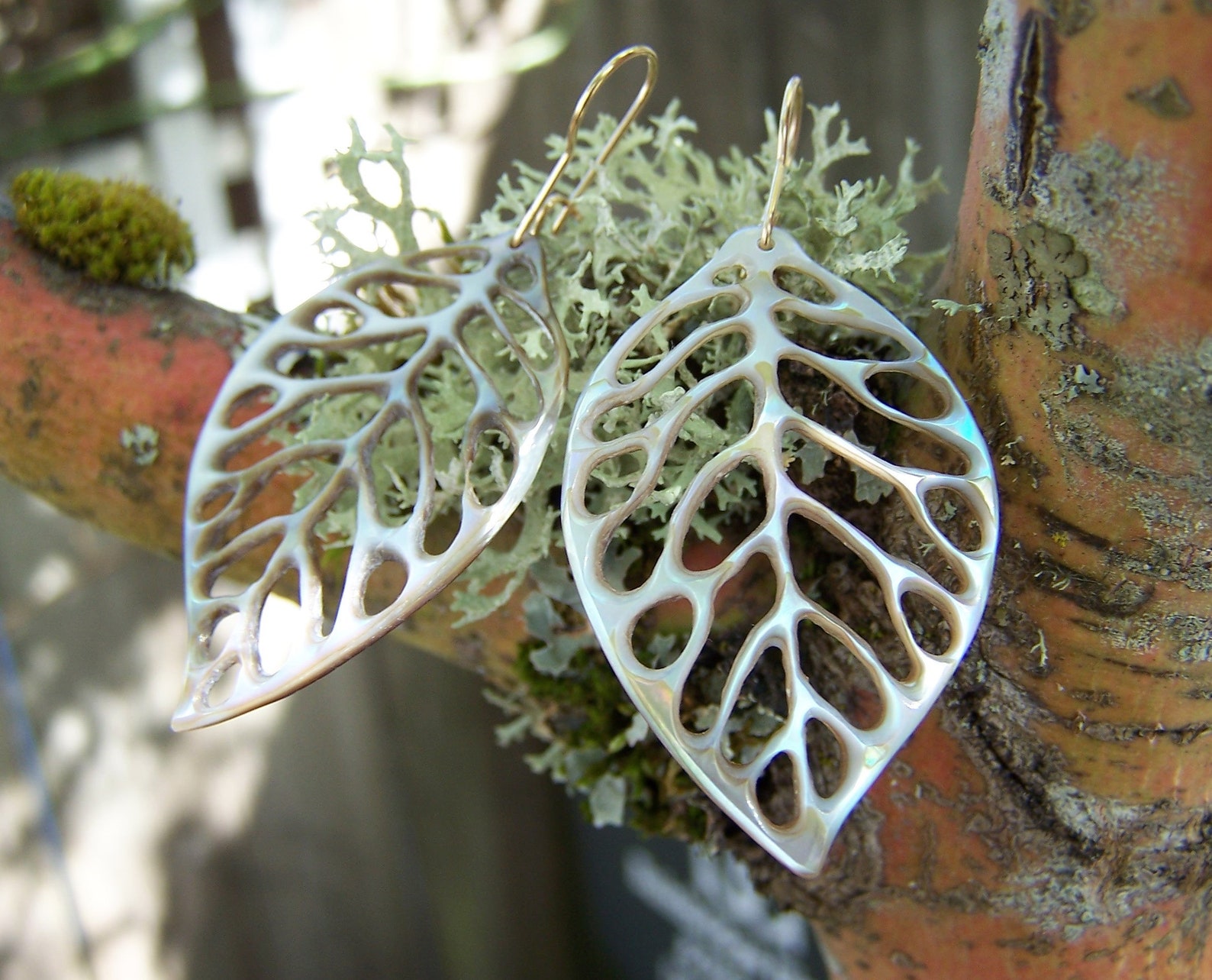 Carved Iridescent Oyster Shell, 14K Solid Gold Earwire - Etsy