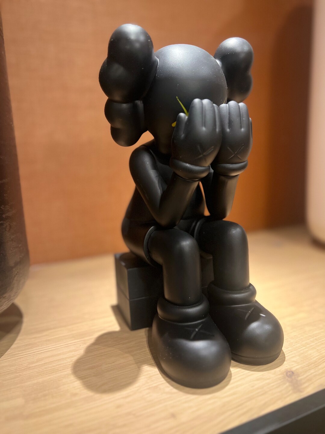 Kaws Inspired Sitting Palm Face Figure - Etsy