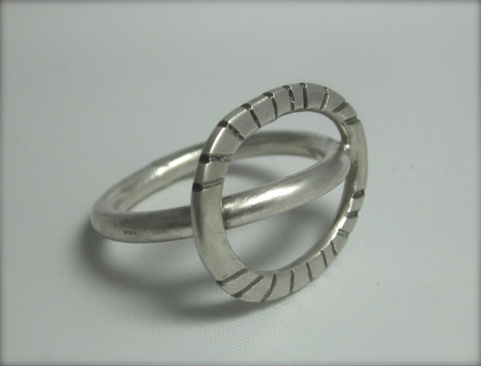 Sun Circle Ring - Etsy