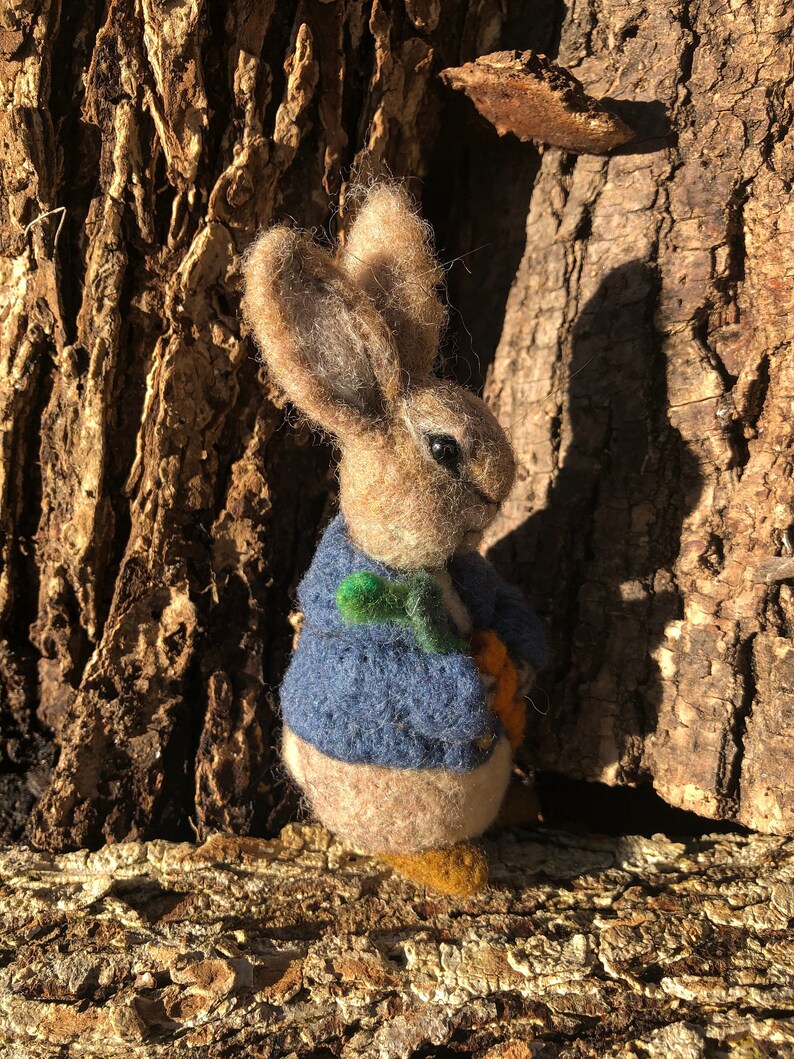 Peter Rabbit ornament or sculpture felted | Etsy