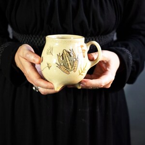 Ceramic Frog Cauldron Mug Pottery Vintage Style Funny Frog Cauldron Mug ...