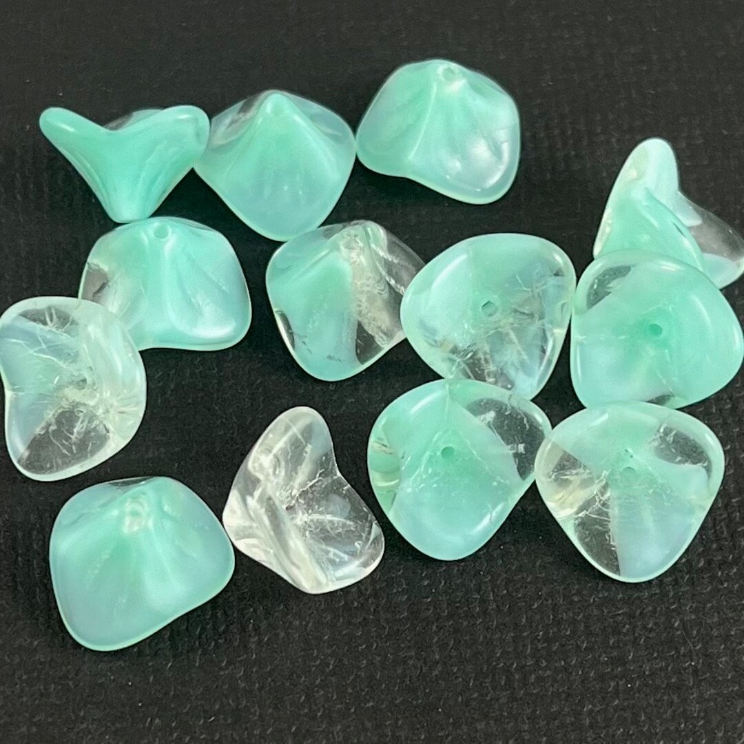 Seafoam Green Czech Glass Bell Flower Beads, Pastel, 3 Petal Flower ...