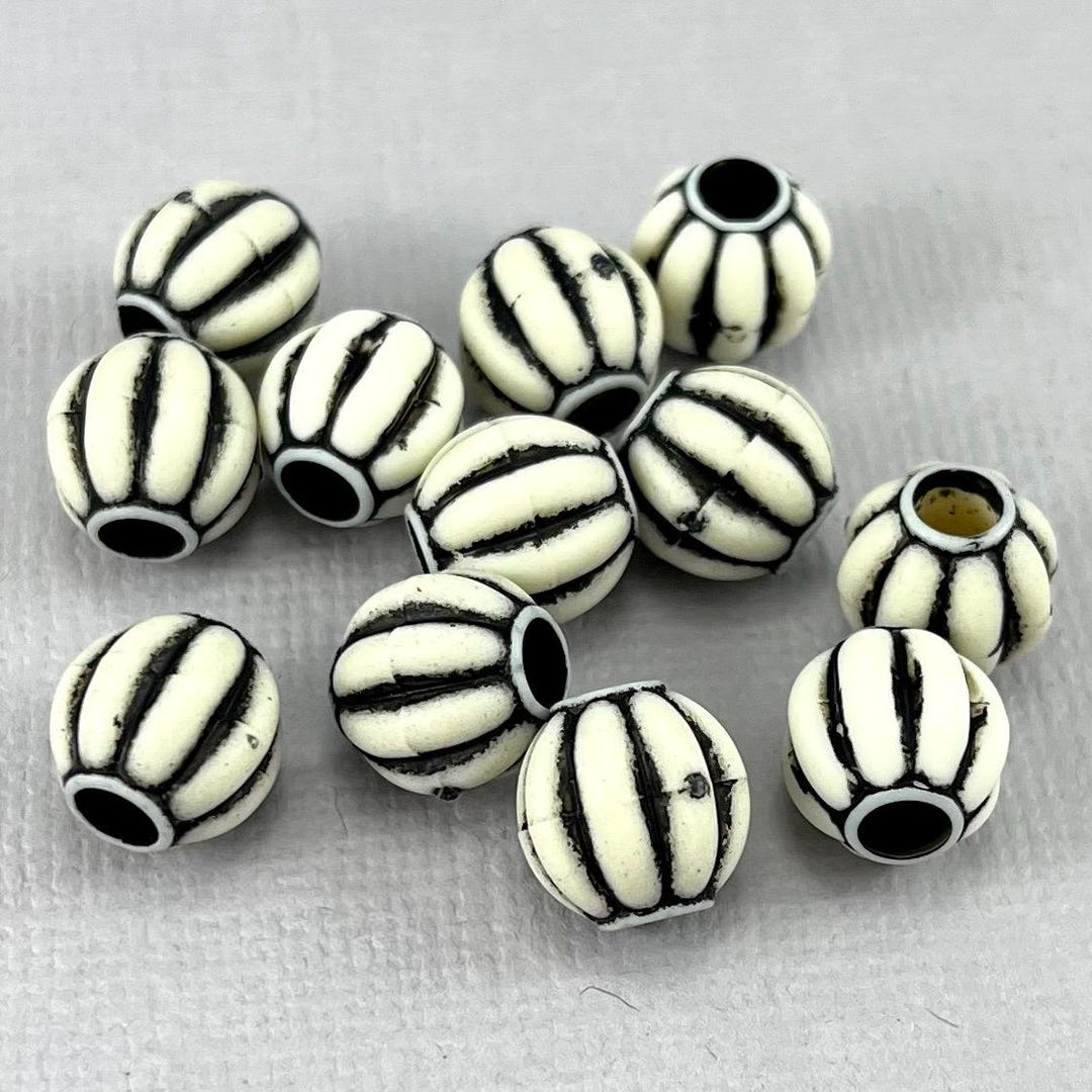 De-stash, White Round Plastic Beads, Black Wash, Vintage Style, Fluted ...