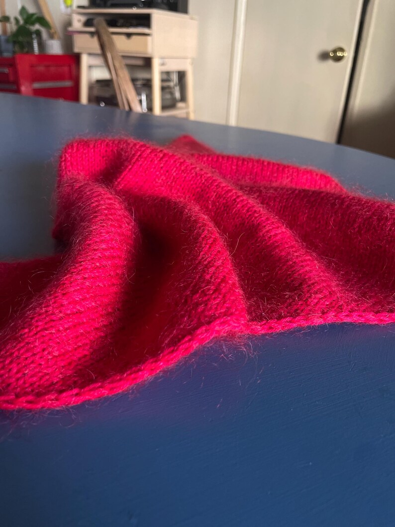 Classic Merino Wool Bright Red Triangle Knitted Scarf – Vintage ...