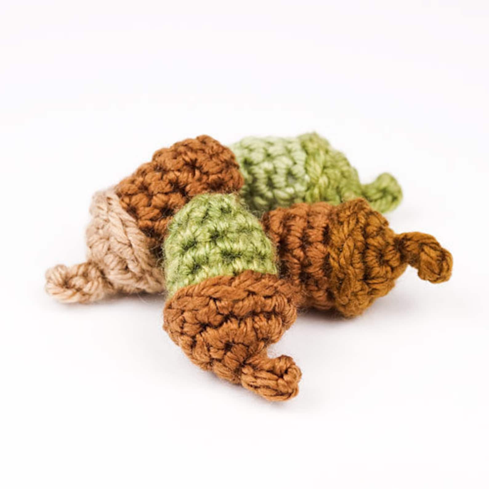 Oak Leaf Collection & Life-sized Acorn - Two Realistic Oak Leaves Plus ...
