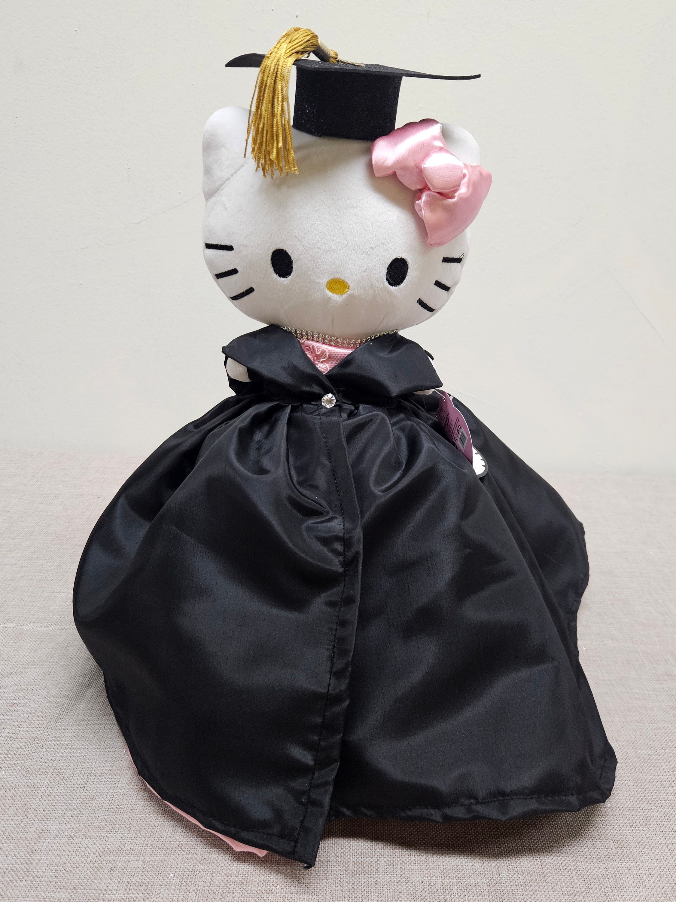 Peluche De Hello Kitty Con Toga Y Birrete De Graduación De Color ...