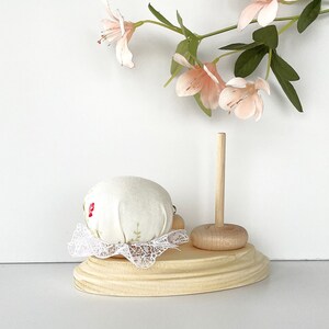 Mini Thread Holder Red Rose, Seamstress Gift, Thread Stand With ...