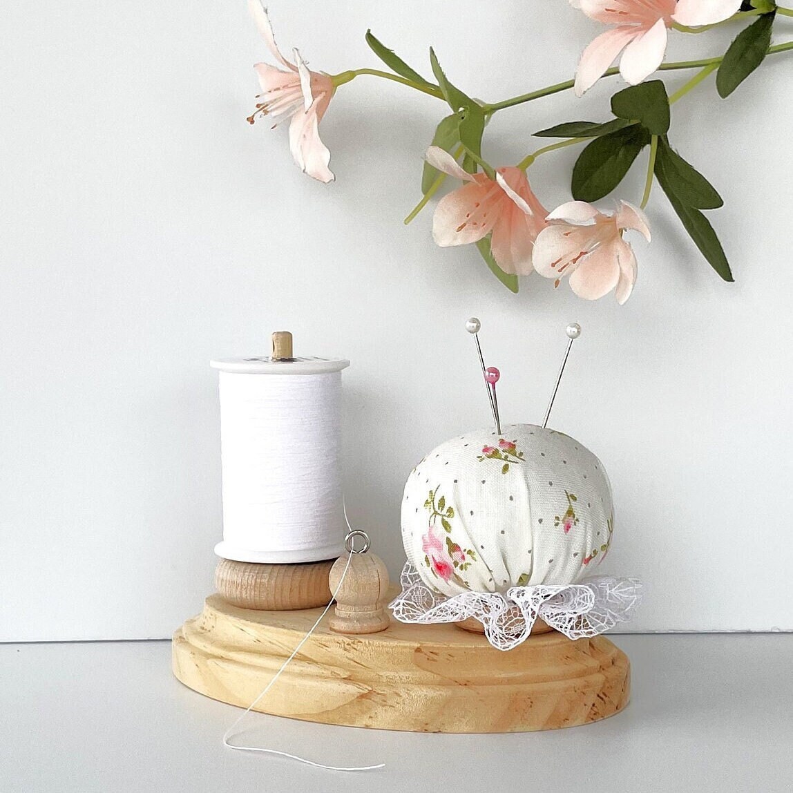 Mini Thread Holder Dotted Pink Rosebud, Seamstress Gift, Thread Stand ...