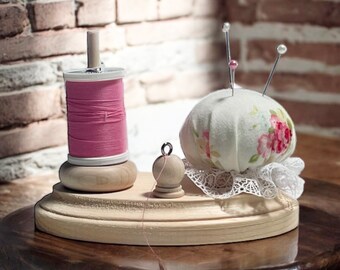 Single Thread Holder Red Floral, Seamstress Gift, Spool Holder With ...