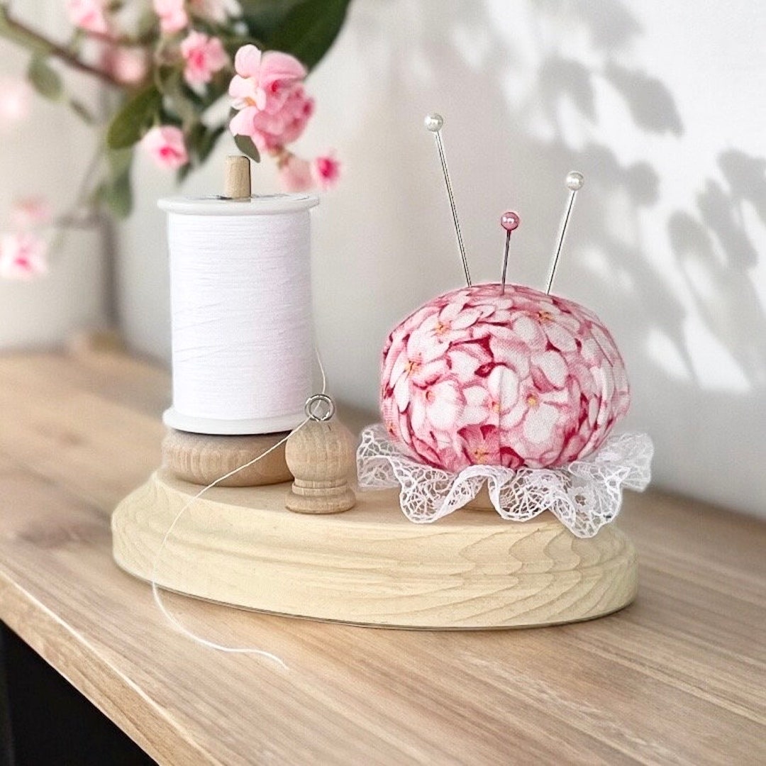 Mini Thread Holder Red Floral, Seamstress Gift, Thread Stand With ...