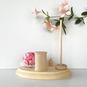 Single Thread Holder Red Floral, Seamstress Gift, Spool Holder With ...