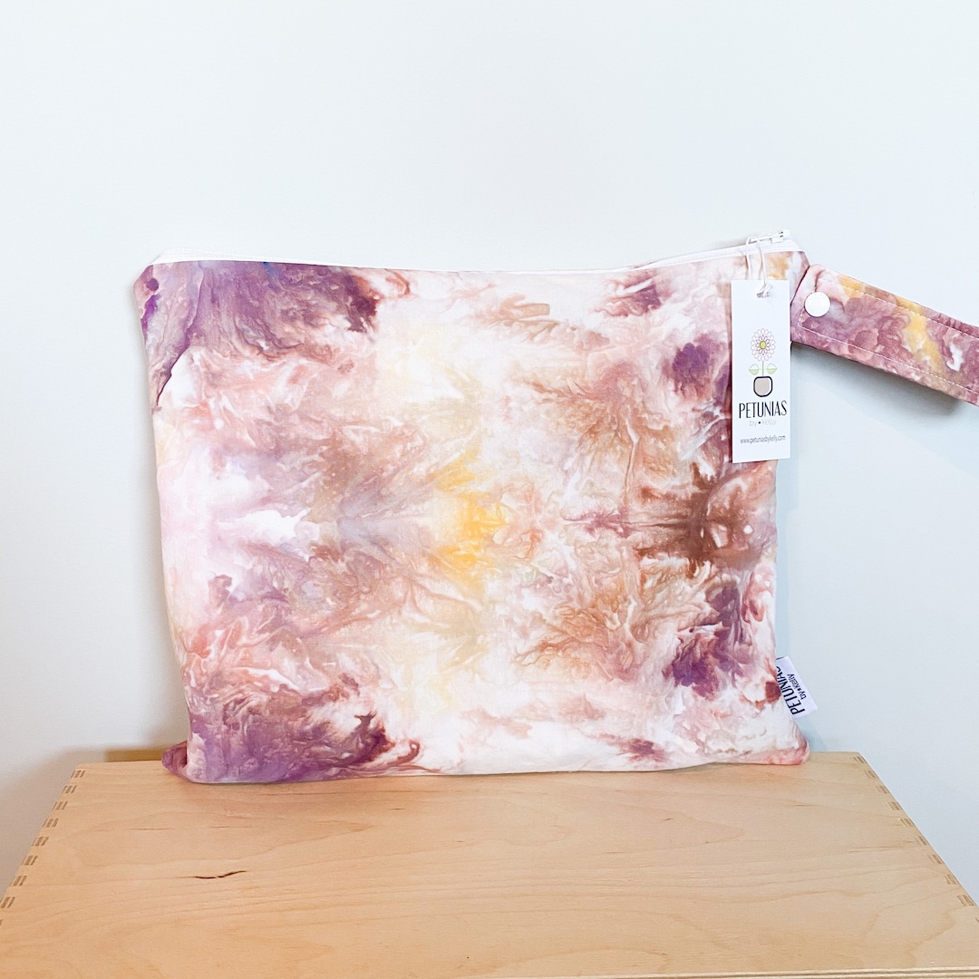 Medium Wet Bag | Reusable Wetbag for Diapers, Travel, Swim, Gym, Makeup ...