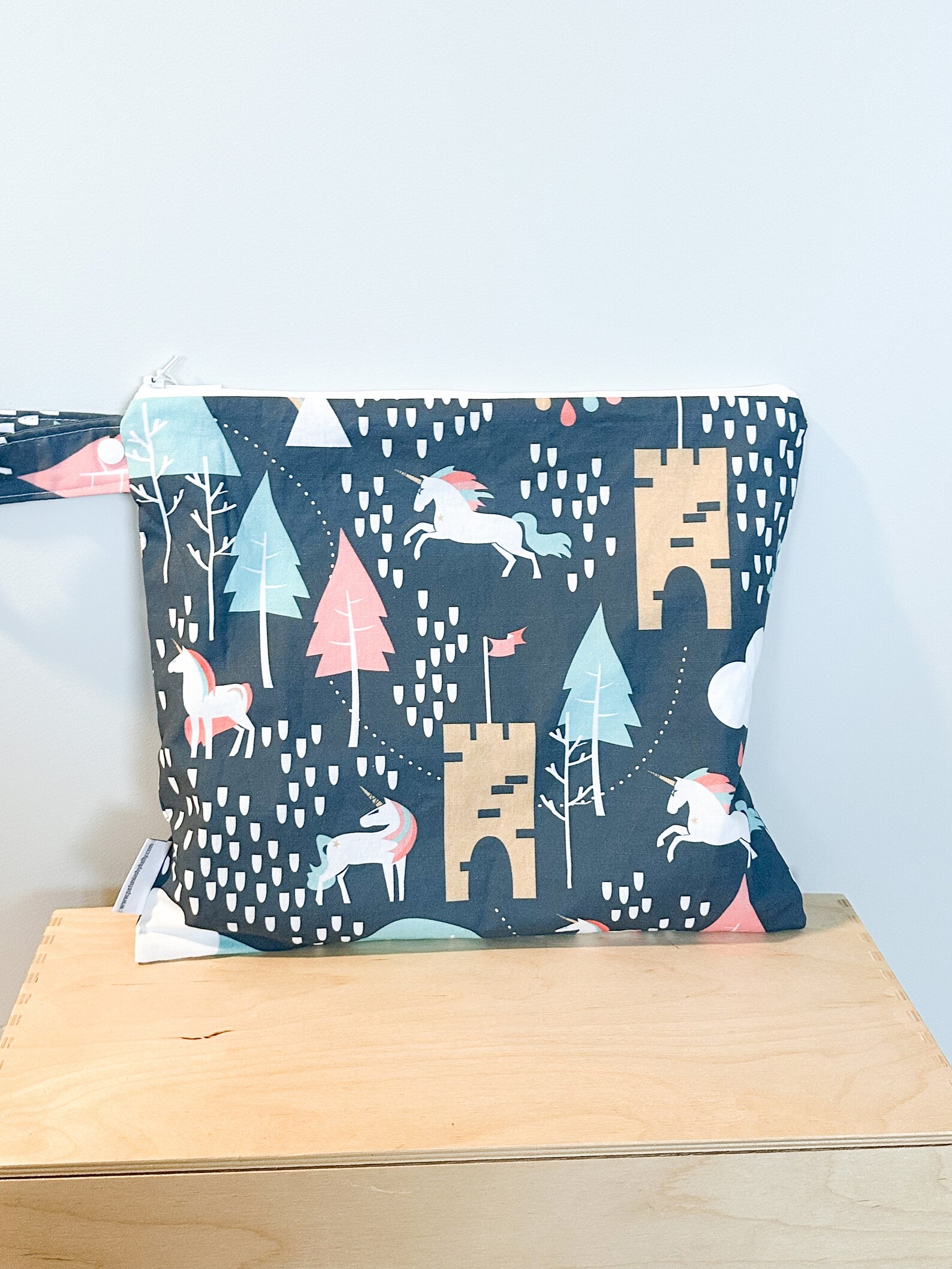 Medium Wet Bag for Everyday Use | Reusable Wetbag for Diapers, Travel ...