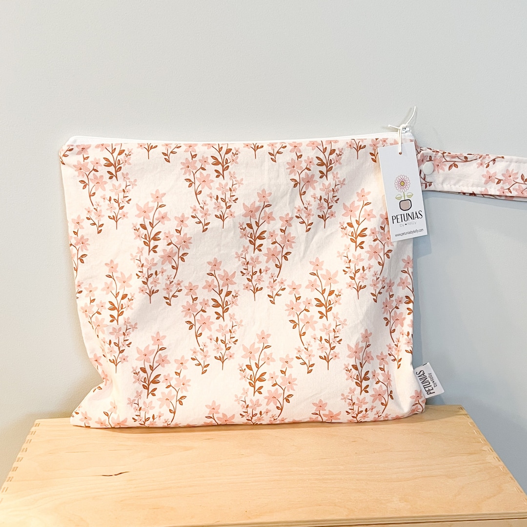 Medium Wet Bag for Everyday Use | Reusable Wetbag for Diapers, Travel ...