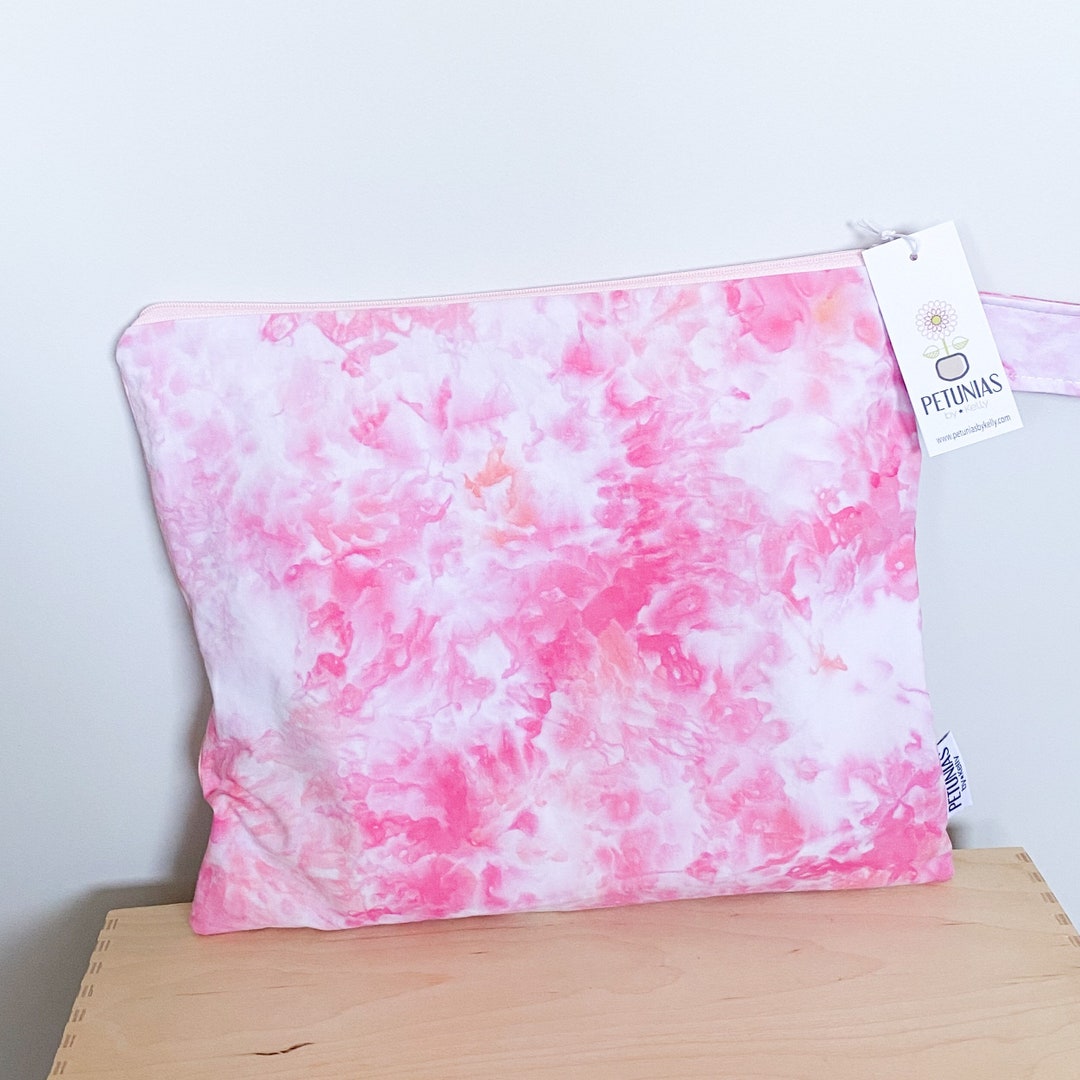 Medium Wet Bag for Everyday Use | Reusable Wetbag for Diapers, Travel ...