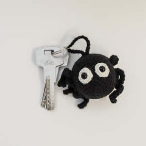 Crochet Spider Keychain Pattern: Easy Halloween Amigurumi (digital ...