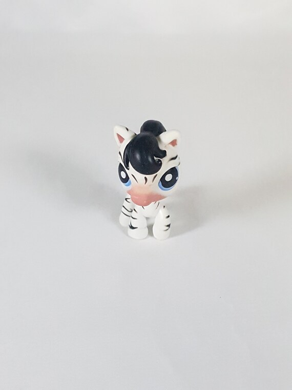 Littlest Pet Shop Zebra I NEED MOREEEE #lps #littlestpetshop