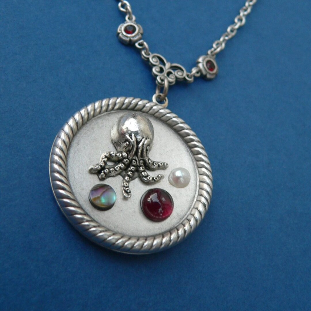 Cthulhu Pendant - Garnet, Pearl and Abalone Shell Silver - Cthulhu and ...