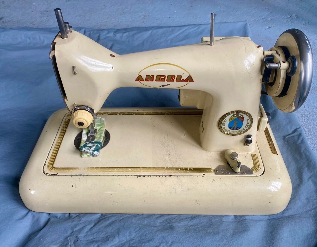Vintage Electric Sewing Machine (50's) - Etsy