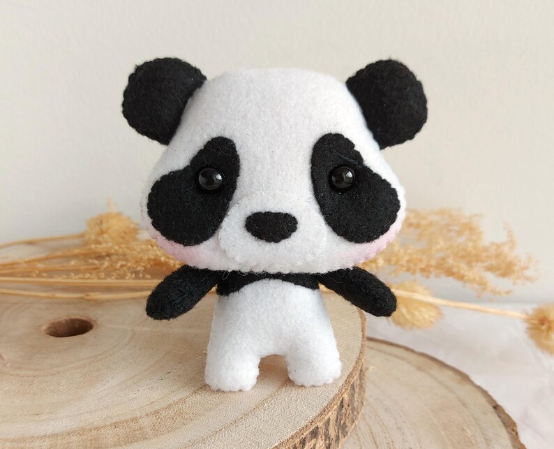 Felt Pandas - PDF Pattern | Pdf Sewing Pattern, Woodland Animals ...