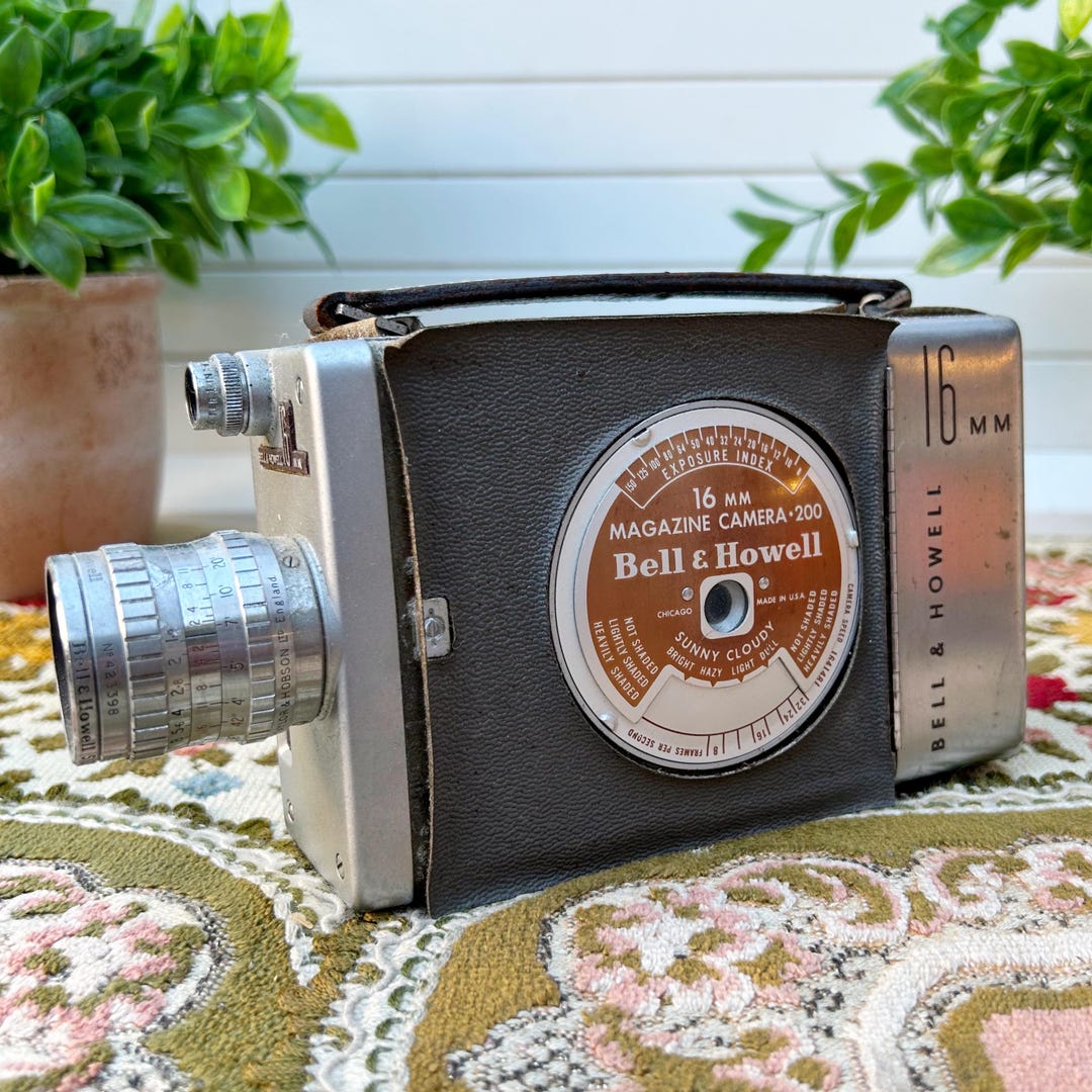 Vintage Bell & Howell 16mm Magazine Video Camera 200 Body - Etsy