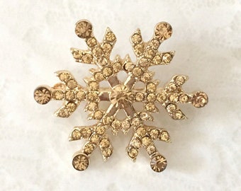 Snowflake brooch | Etsy