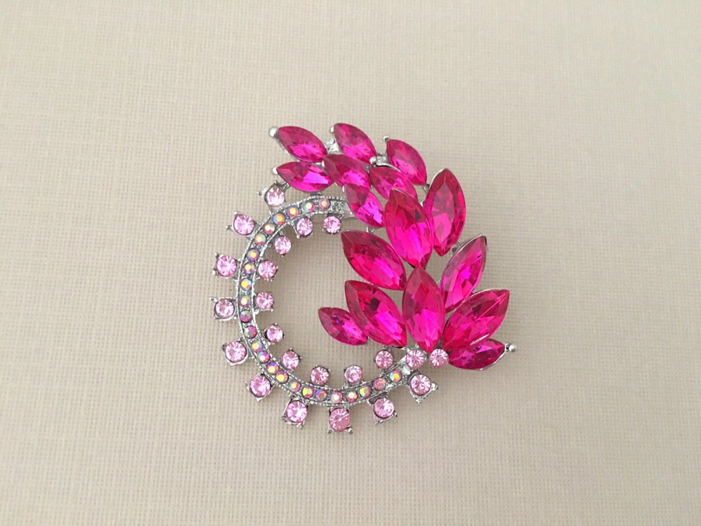 Pink Rhinestone Wreath Brooch Pin. SLIGHT SECONDS JEWELRY*.
