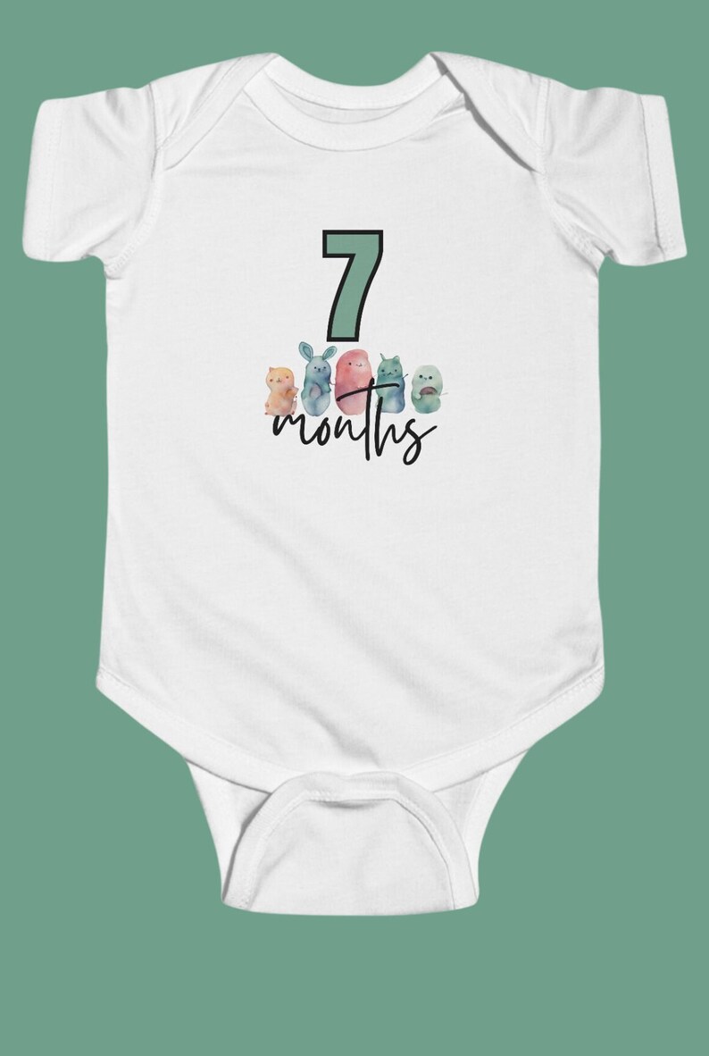 Monthly Milestone Body for Babies. Perfect Gift for Baby Showers. Photo ...