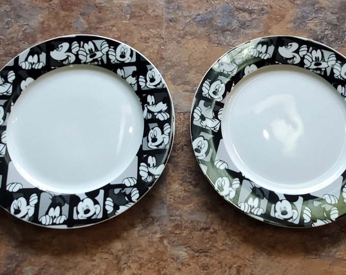 Pair of Ceramic Disney's Mickey Mouse and Goofy Grid Dinner Plates ...