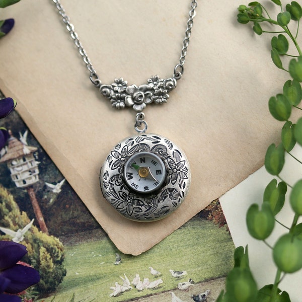 Compass Locket - Etsy