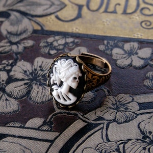 Skeleton Lady Cameo Ring - Etsy