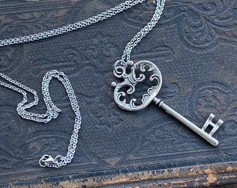 Skeleton Key Necklace for Dark Academia Aesthetic, Vintage Key Necklace ...