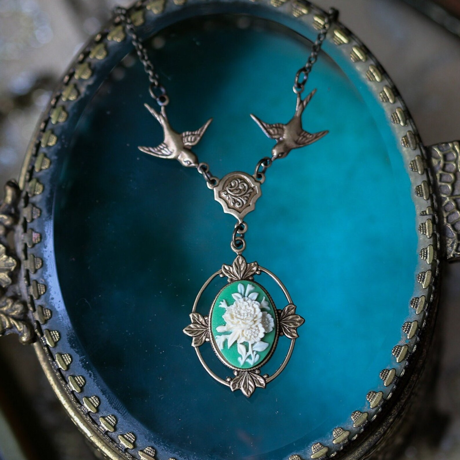Victorian Floral Bouquet Pattern Cameo Necklace With Leafy Flourish ...