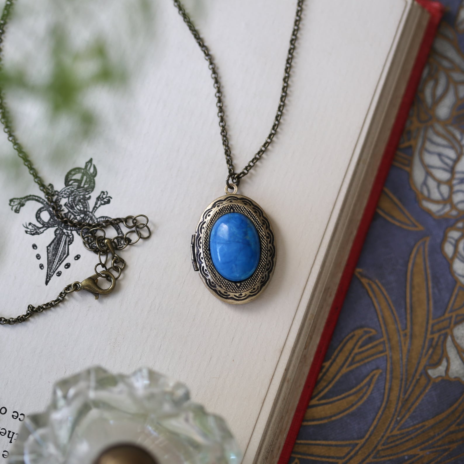 Blue Stone Locket Oval Vintage Style Necklaces in Blue Agate, Howlite ...