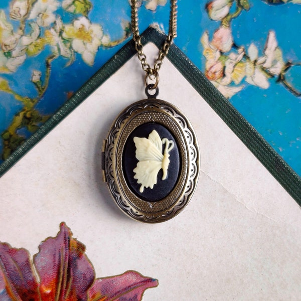Locket Butterfly - Etsy