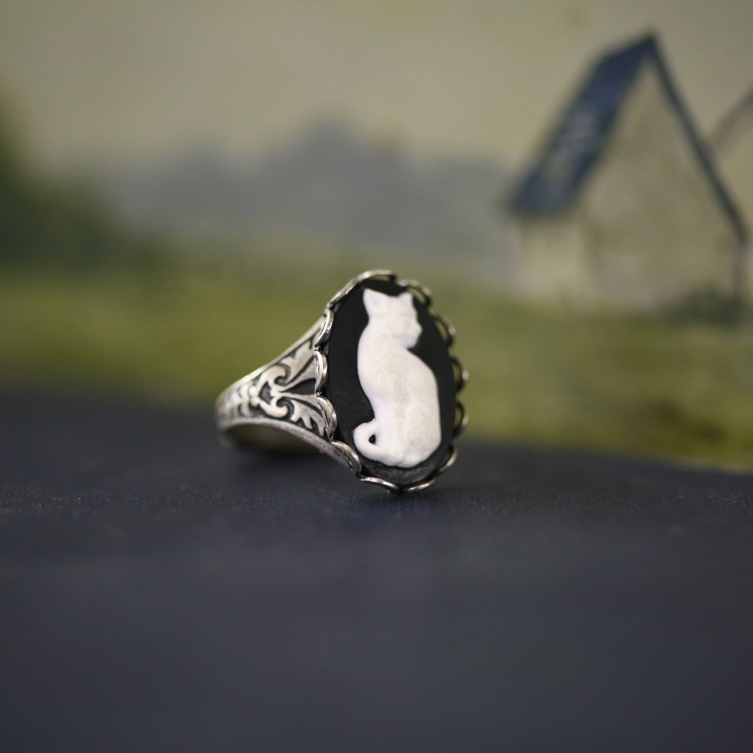 Cat Cameo Ring - Etsy