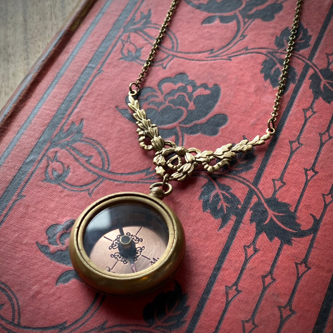 Filigree Compass Necklace - Etsy