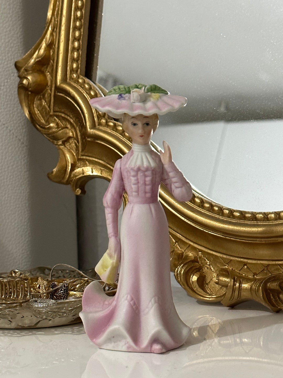 Porcelain Lady Figurine, Vintage Porcelain, Old Porcelain Vintage Home ...